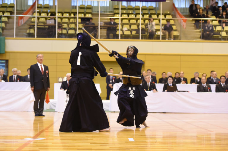The essence of kamae that leads to seme and tame | Kendo Jidai ...