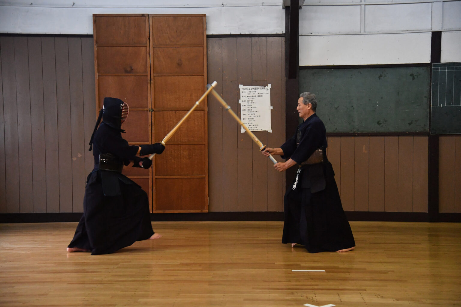 Essential left foot techniques (Kamei Toru) | Kendo Jidai International