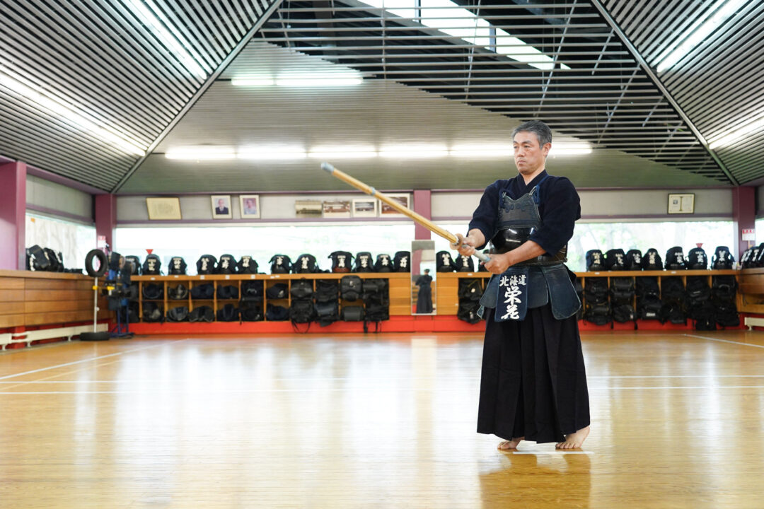 How to Create an Ideal Kamae (Eiga Naoki) | Kendo Jidai International